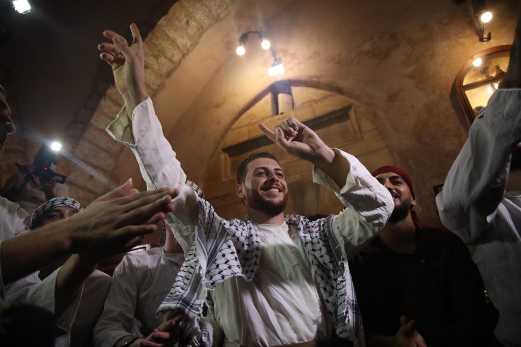 Photo Essay: A Palestinian Zaffa at Hammam Al-Sammara - Palestine Chronicle