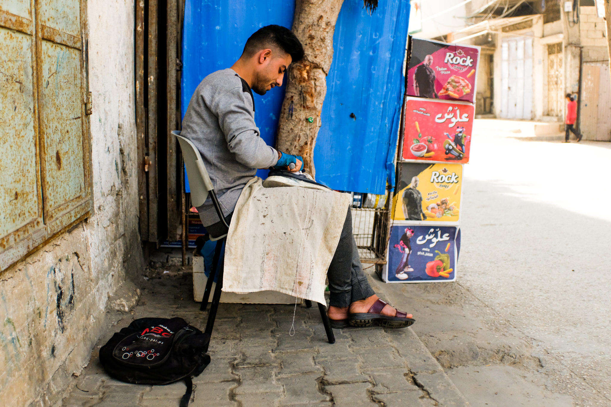 PHOTO ESSAY: Obayda, the Gaza Football Fan Who is Fighting to Survive ...