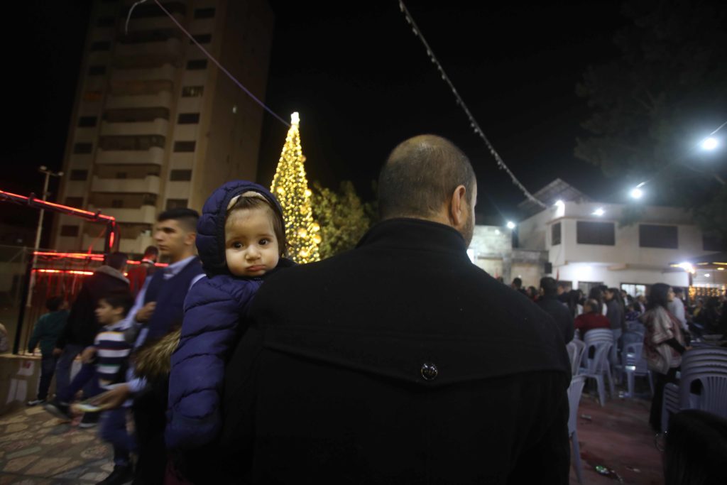 Palestinian Christians in Gaza Launch Holiday Celebrations, Light ...