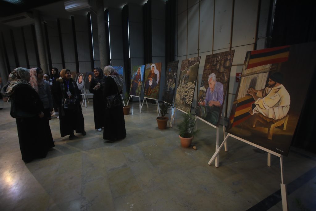 IN PHOTOS: 45 Palestinian Women and Their Art - Palestine Chronicle