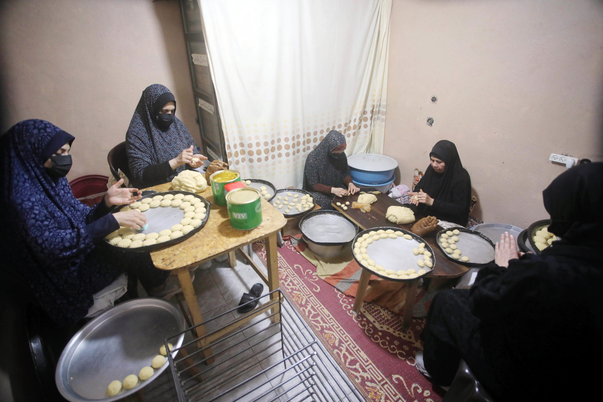 In Photos: Meet Miassar and Learn How to Make Palestinian Ka’ak for Eid ...