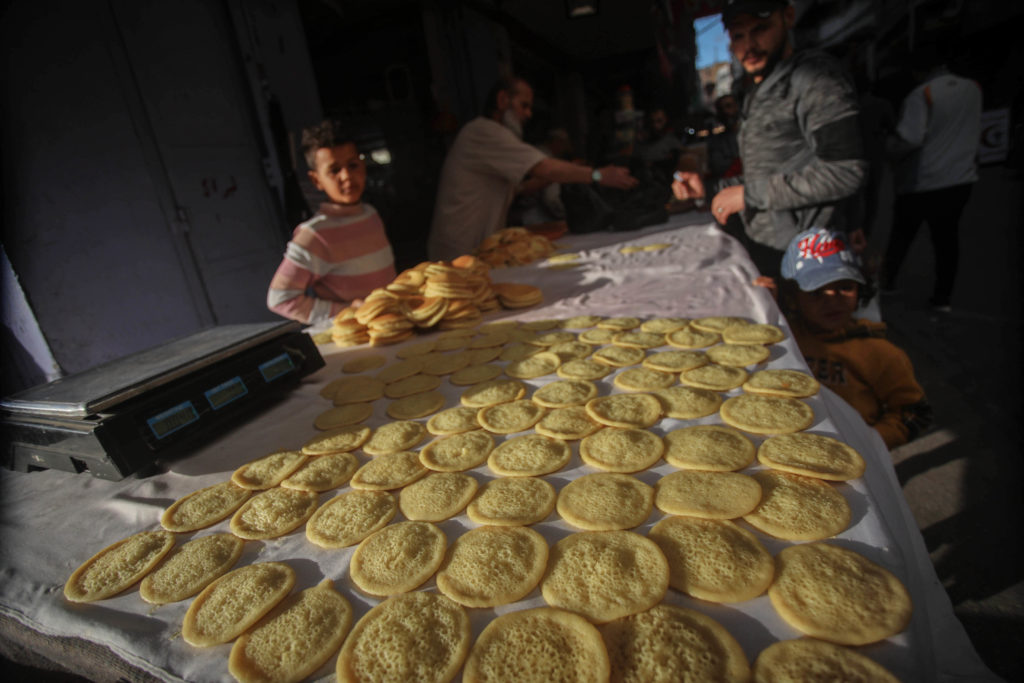 How to Make Qatayef: Recipe and Photos - Palestine Chronicle