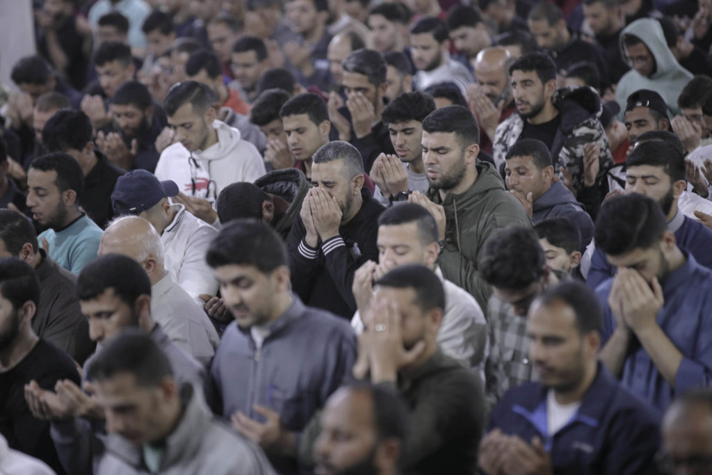 IN PHOTOS: Exclusive Images from Three Great Palestinian Mosques in ...