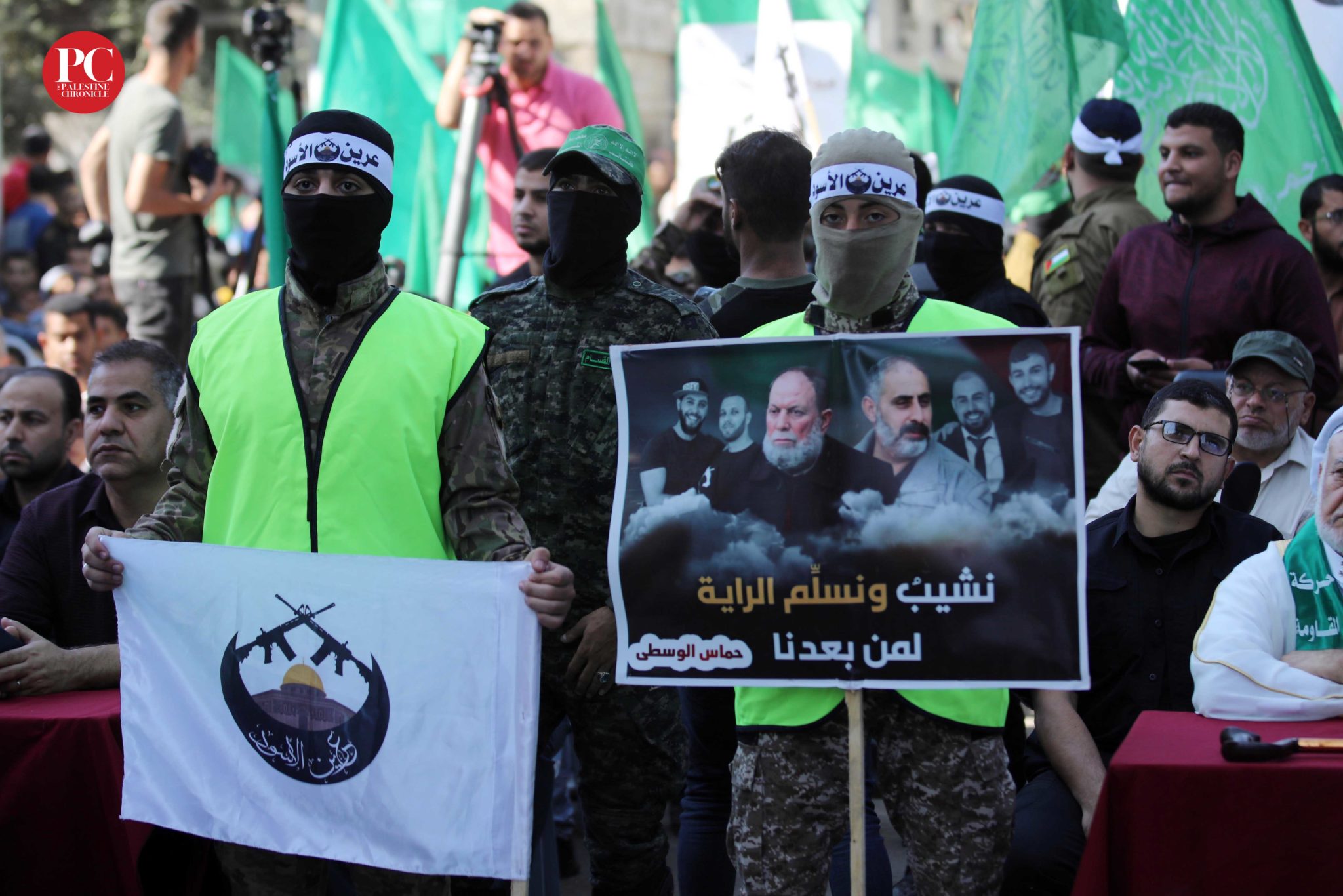 Ramzy Baroud on Gaza’s Lions’ Den Photos: ‘Armed Rebellion in Palestine ...