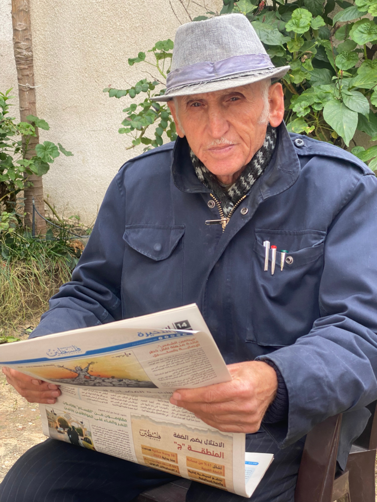 ‘Reading is Not a Crime’: The Gaza Man Who Collects Newspapers ...