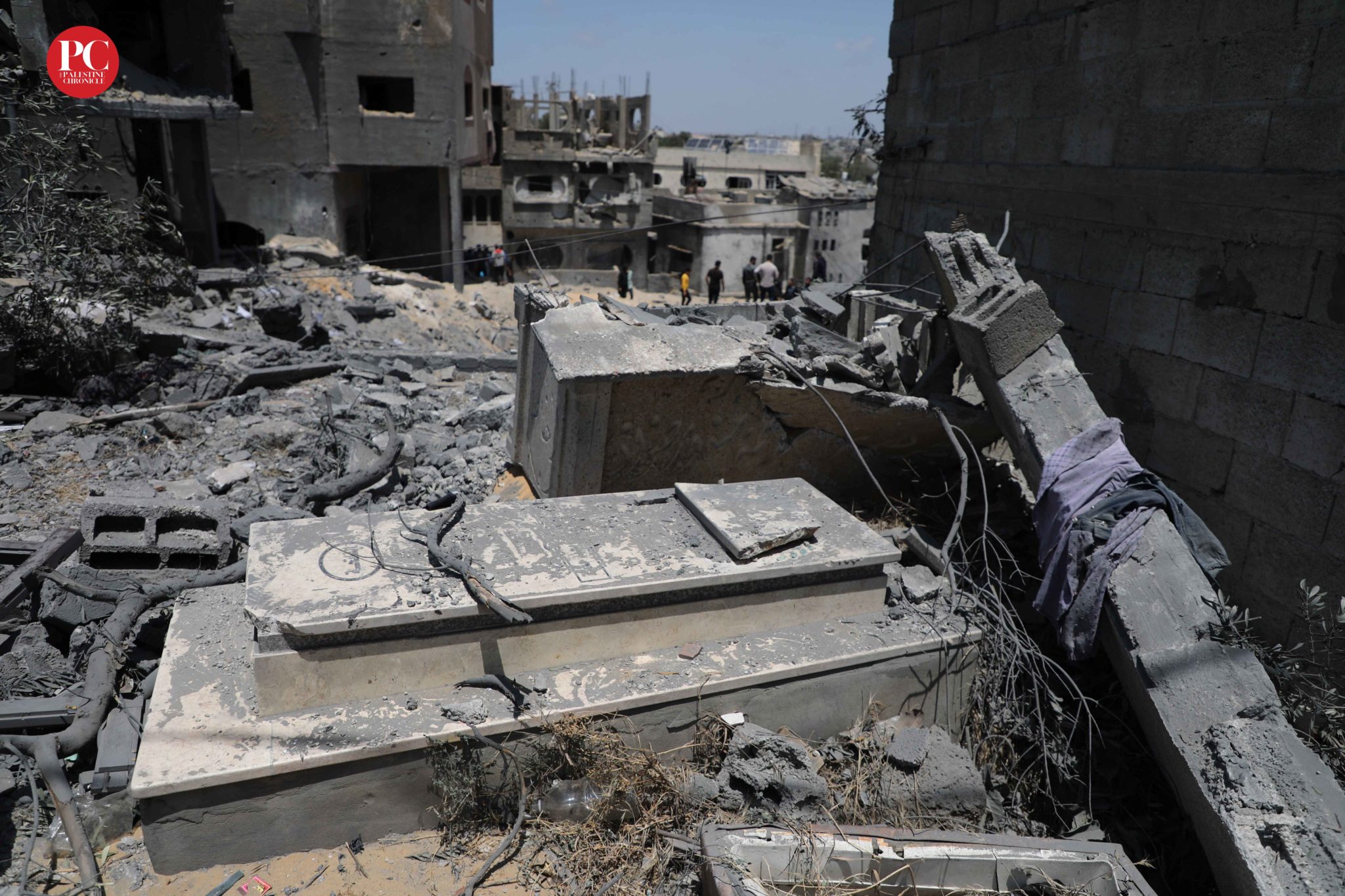 Israel Bombed a Gaza Cemetery: Here is the Devastating Outcome (PHOTOS ...