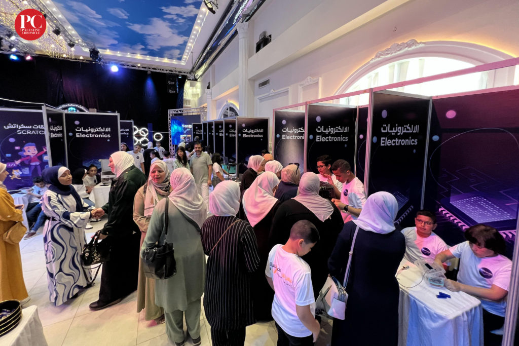 Young Palestinian Scientists Shine in Gaza Exhibition (PHOTOS ...