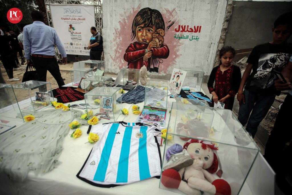 Extraordinary Exhibition in Gaza Turns Destroyed Home into Art (PHOTOS ...