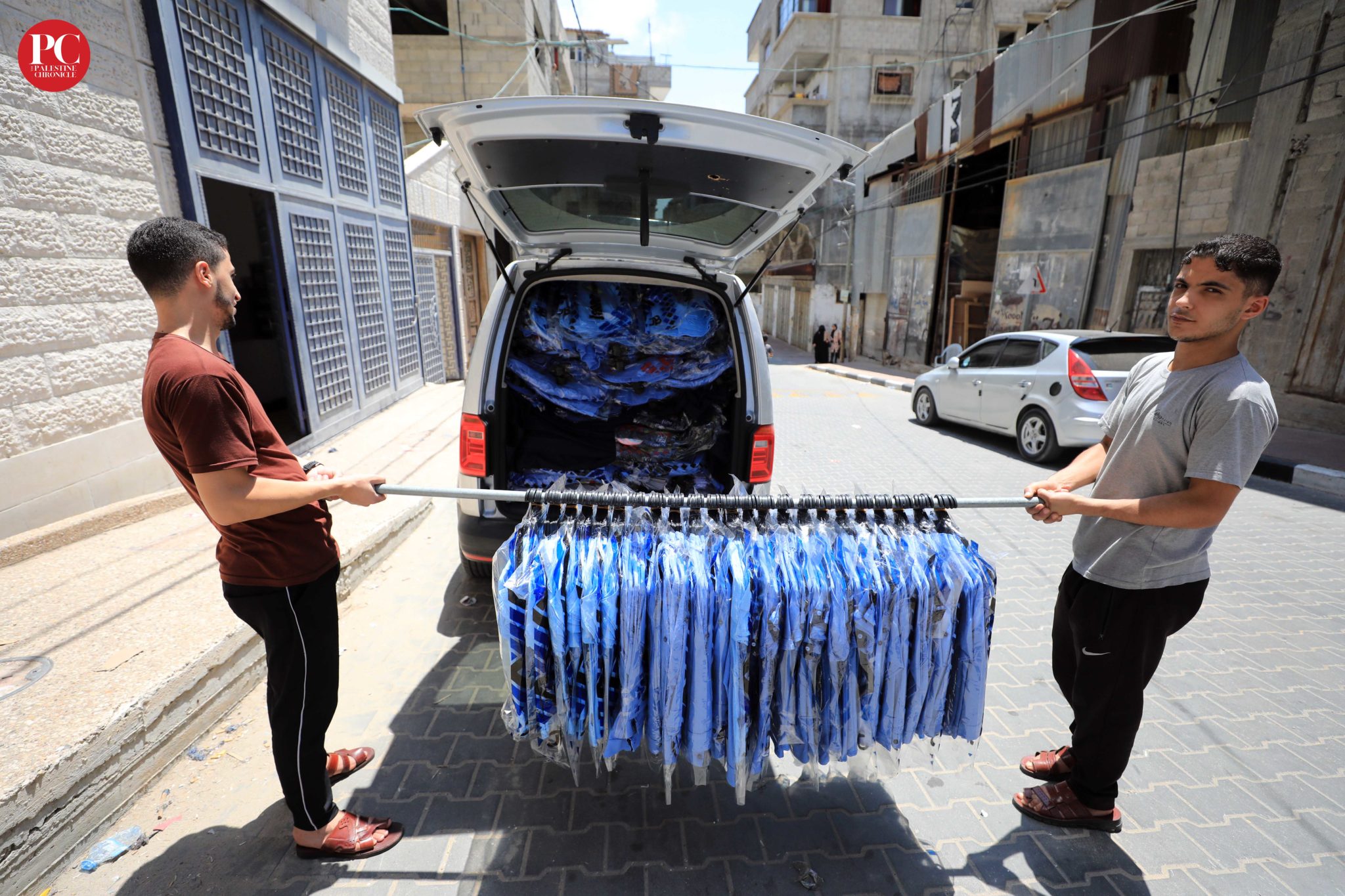 This is How Gaza’s Beautiful School Uniforms are Made - PHOTO GALLERY ...