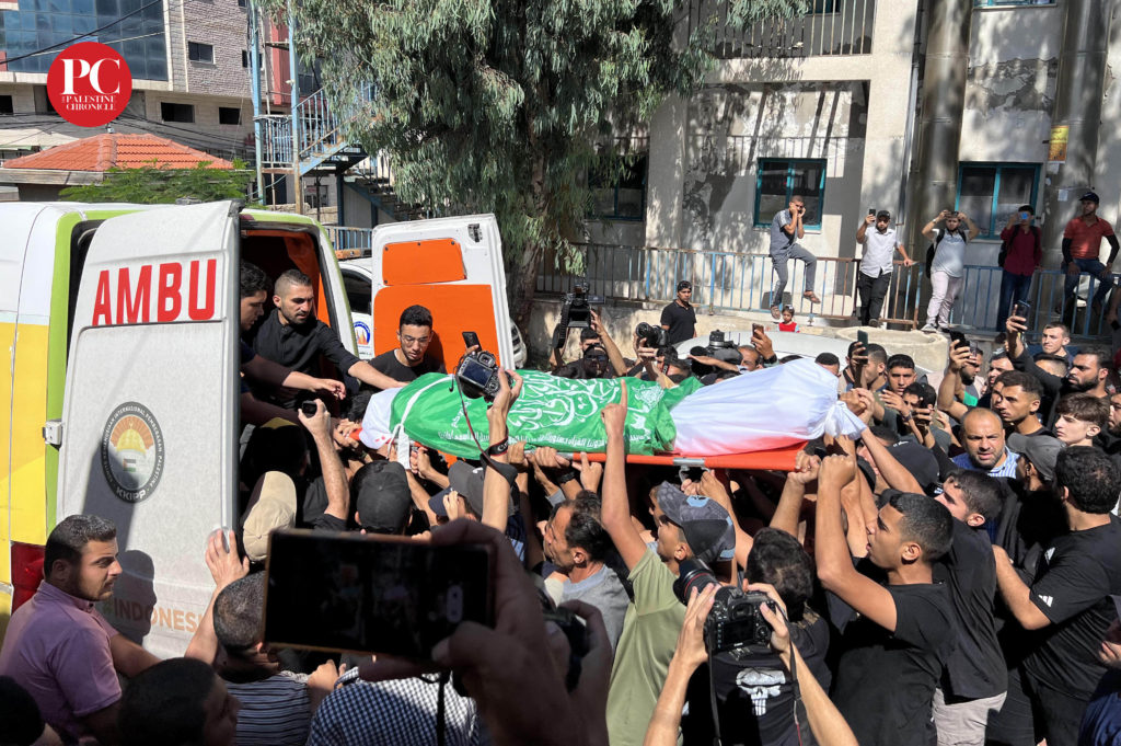 Palestinians Mourn Victims of Explosion at Gaza Fence - PHOTO GALLERY ...