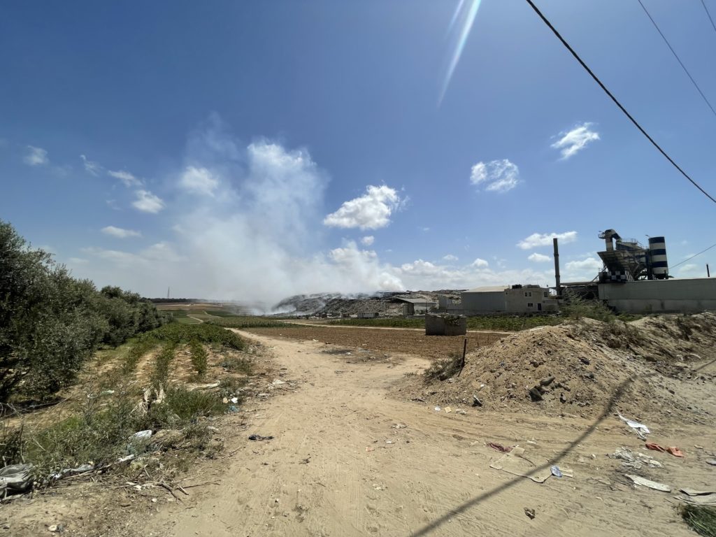 Palestinian Firefighters Battle Massive Fire in Gaza - In Photos ...
